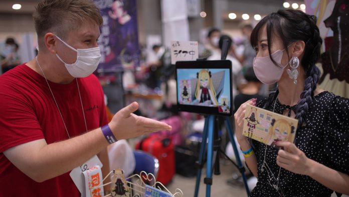 We Met Famous Cosplayers at COMIKET 100! | Around Akiba